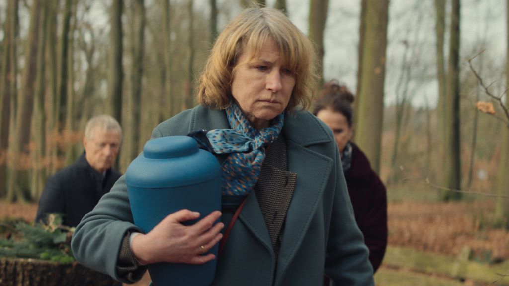 Dying Review: We Should Talk About Everything - arthereartnow.com